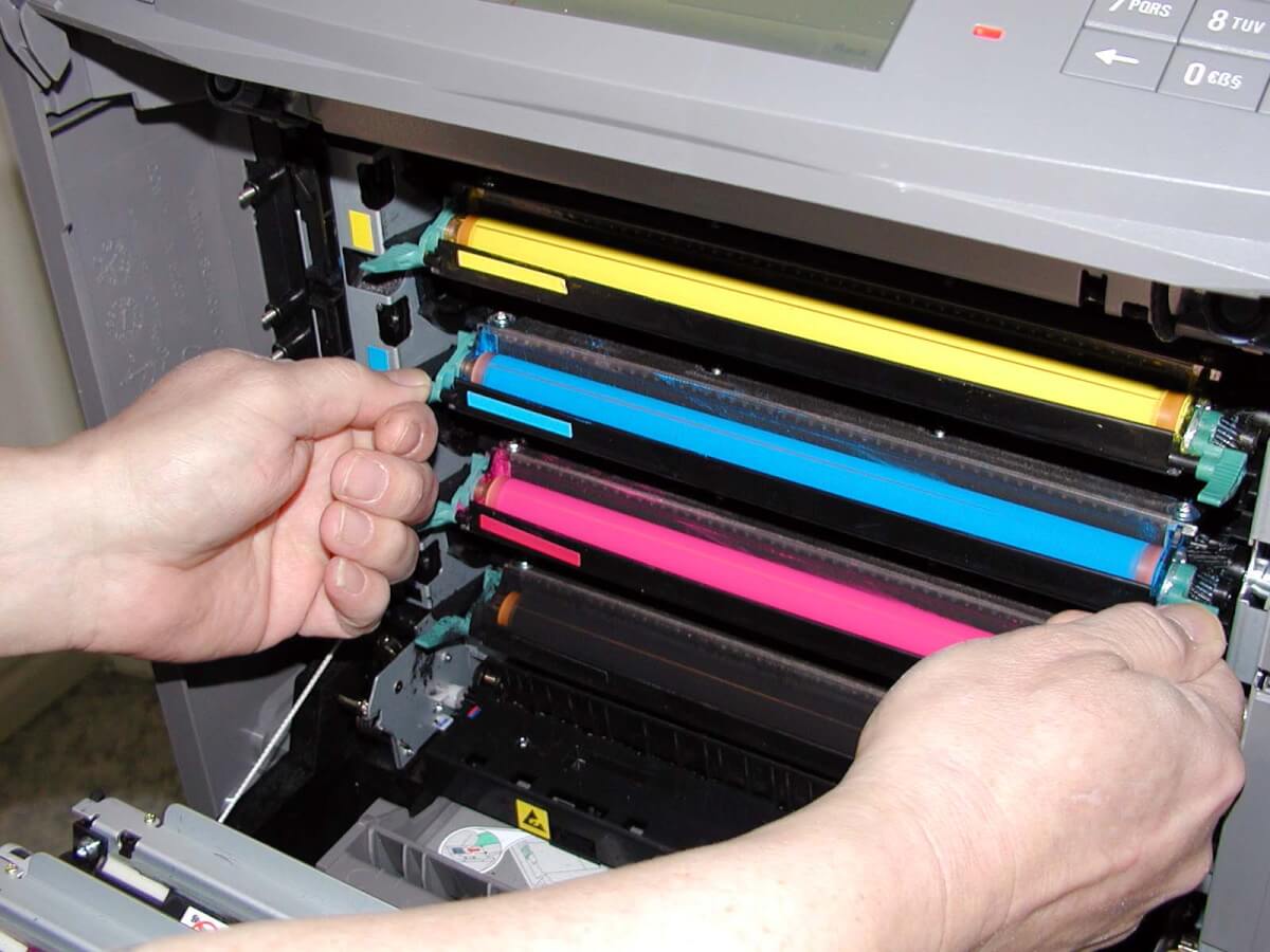 Review and Videos: Raising the Bar for Workgroup Color Printing ...
